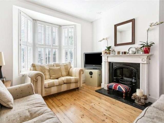 Treadgold Street, London, W11