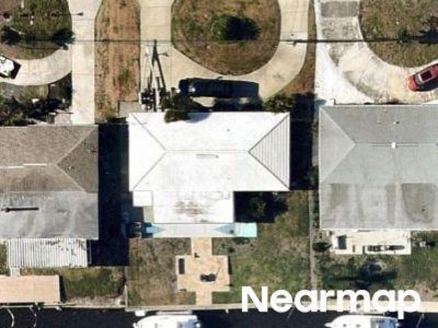 Treasure Ln NE