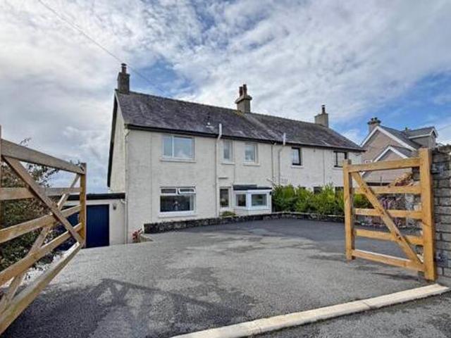 Trearddur Bay, Snowdon View Road, Holyhead, 3 Bedroom Semi detached