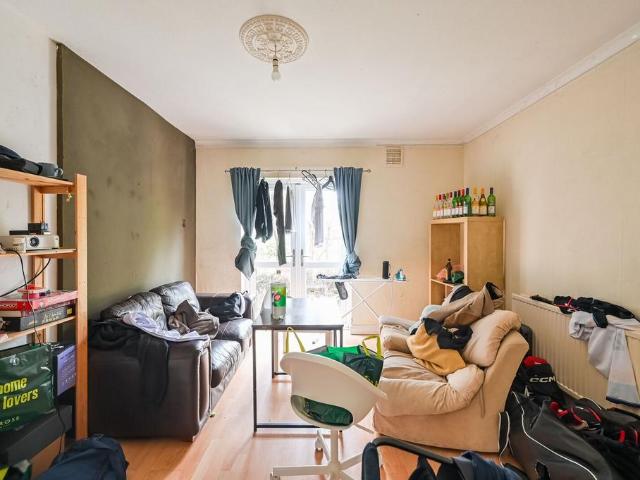 Treaty Street, King's Cross, London, N1 4 bed terraced house to rent £5,850 pcm £1,350 pw