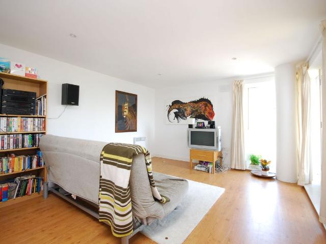 Tredegar Road, Bow, London E3, 1 bed flat to rent, £3,000 pcm | PrimeLocation