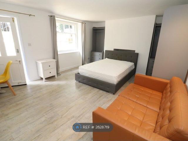 Tredegar Square, London E3, 1 bed flat to rent, £1,863 pcm | PrimeLocation