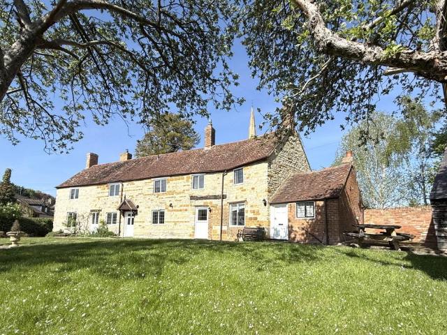 Tredington 4 bed detached house to rent £2,650 pcm £612 pw