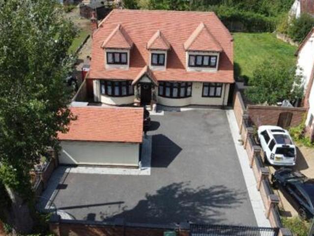 Tree Tops, Oak Avenue, 4 Bedroom Detached