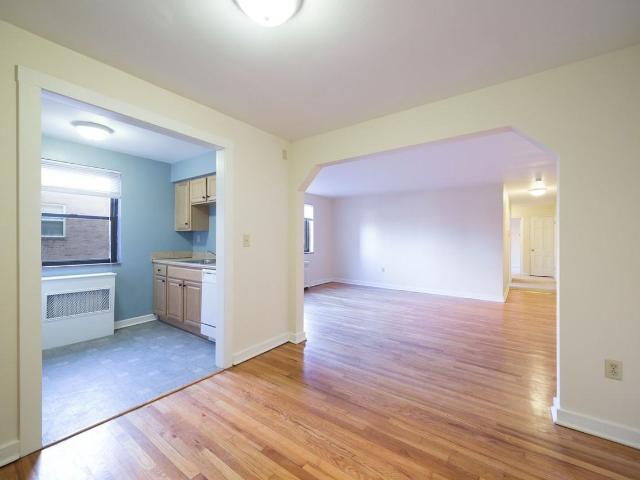 Treehaven Apartments 2 Bedroom Apartment for Rent at 5540 5th Ave, Pittsburgh, PA 15232 Squirrel Hill North