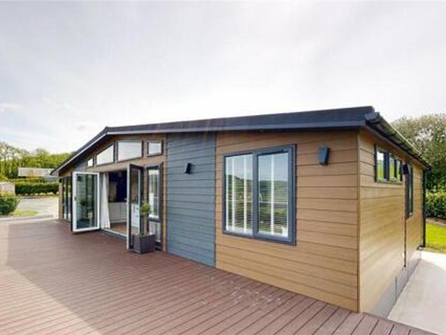 Trefeglwys, Plas Dyffryn Trannon Lodge Park, Caersws, 2 Bedroom Detached