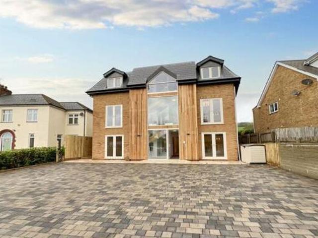 Tregarn Road, Langstone, 2 Bedroom Flat