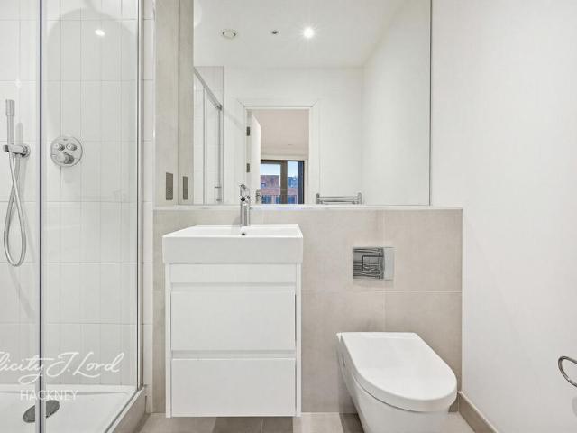 Trego Road, LONDON 2 bed apartment to rent £2,500 pcm £577 pw