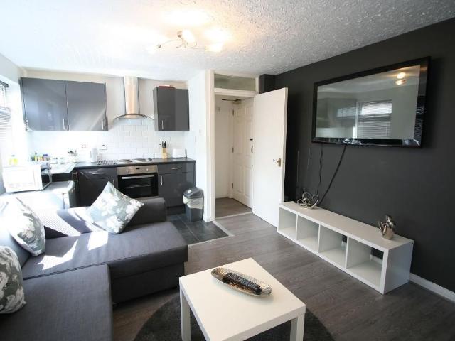 Treherbert St, Cardiff CF24, 2 bed flat to rent, £925 pcm | PrimeLocation