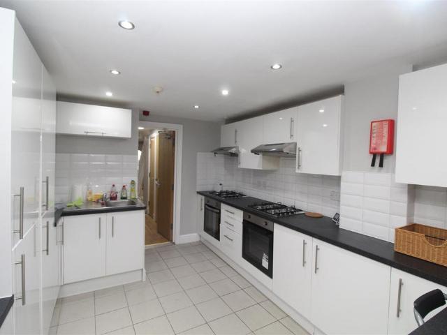 Treherbert Street, Cardiff CF24 7 bed house to rent £3,336 pcm £770 pw