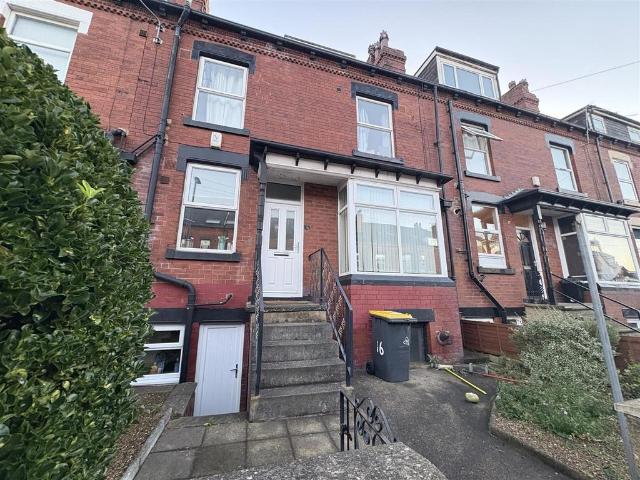 Trelawn Avenue, Headingley, Leeds. 3 bed terraced house to rent £1,820 pcm £420 pw