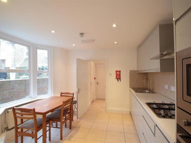 Trelawn Road, Brixton SW2 6 bed terraced house to rent £6,000 pcm £1,385 pw