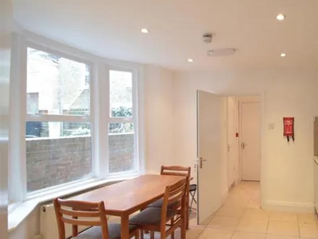 Trelawn Road, London, SW2 1DJ, United Kingdom | 5 bed townhouse for rent #139545057 | Rentberry