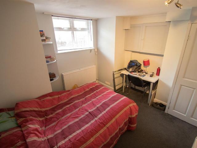 Trelawn Terrace Room 2, Headingley, Leeds, West Yorkshire LS6, Room to rent, £477 pcm | PrimeLocation