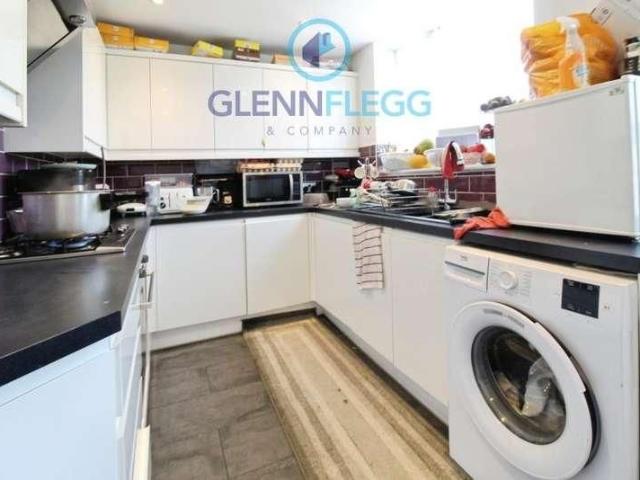 Trelawney Avenue, Langley, Slough, SL3