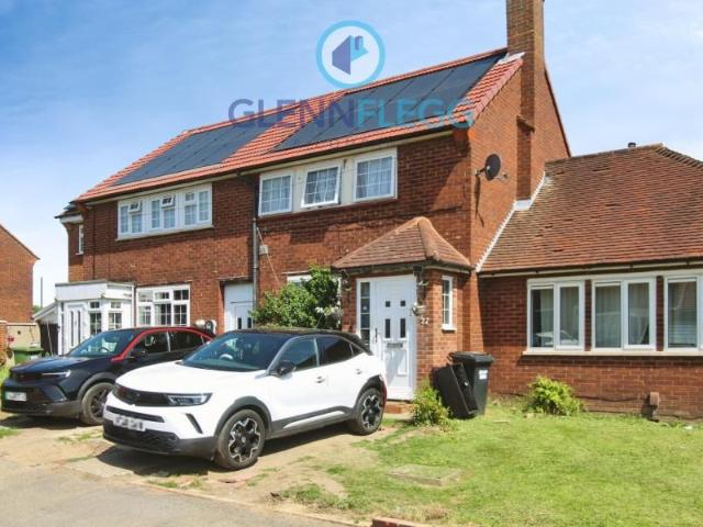 Warren Close, Langley, Slough SL3, 3 bed terraced house to rent, £2,100 pcm | PrimeLocation