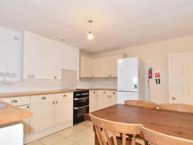 Trelawney Road, Falmouth, 4 Bedroom Flat