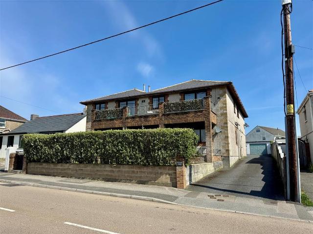 Treloggan Road, Newquay TR7, 2 bed flat to rent, £1,095 pcm | PrimeLocation