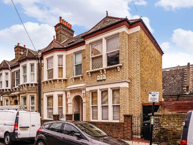 Tremadoc Road, Clapham SW4, 2 bed flat to rent, £2,600 pcm | PrimeLocation