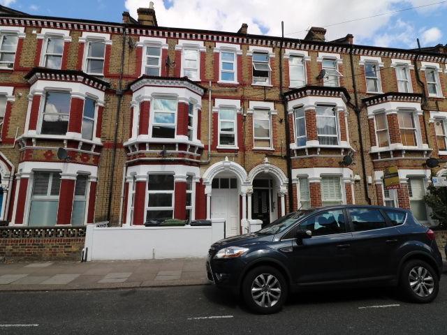 Tremadoc Road, London SW4, 3 bed flat to rent, £3,350 pcm | PrimeLocation