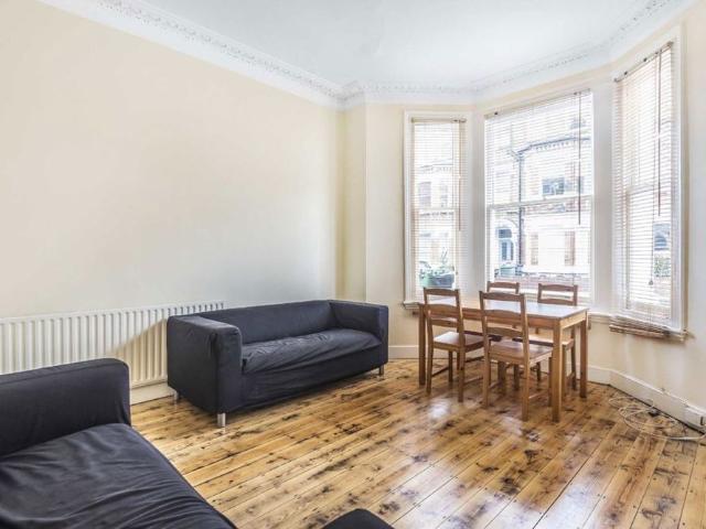Tremadoc Road, SW4, London