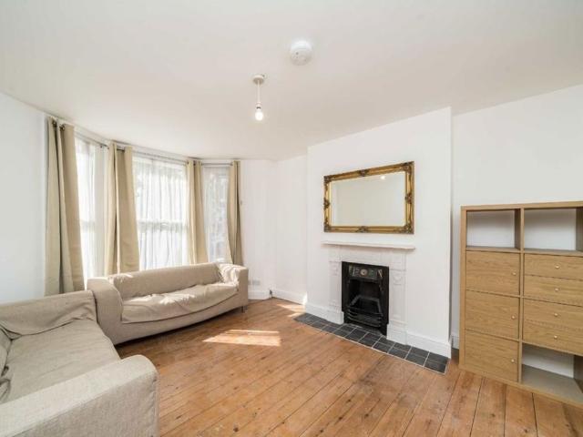 Tremadoc Road, SW4, London