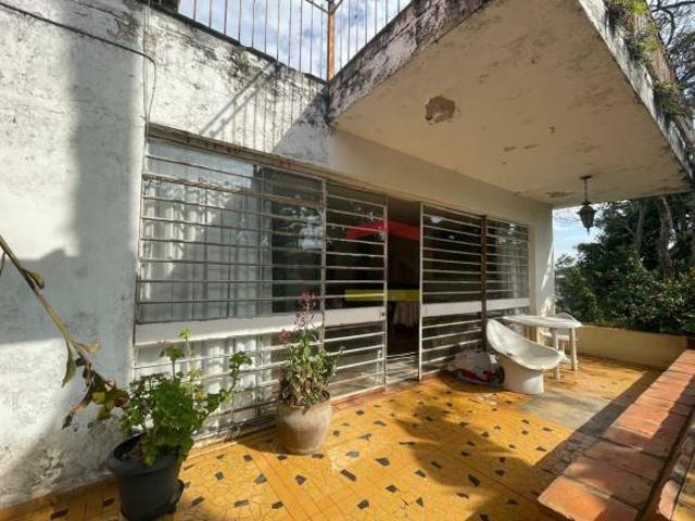 Tremembé, casa assobrada de 590m² à venda em rua muito tranquila
