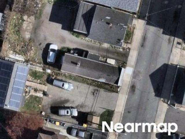 Tremont St