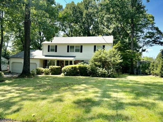 Tremont Ter, Livingston, Home For Sale