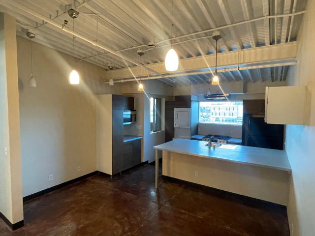 Trendy 1 bedroom and 2 bath loft near Las Vegas Strip