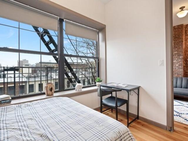 Trendy Private ROOM in Harlem