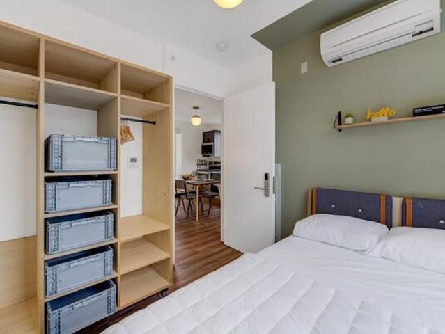 Trendy Private ROOM in Williamsburg