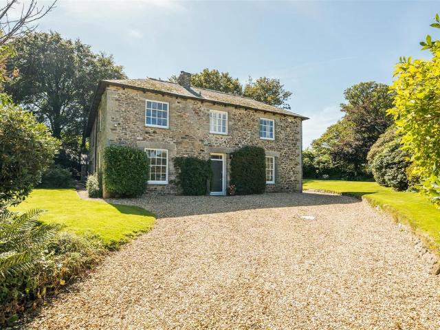 Treneglos, Launceston 5 bed detached house to rent £2,250 pcm £519 pw