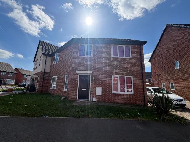 Trent Avenue, Leicester LE4, 4 bed semi detached house to rent, £1,500 pcm | PrimeLocation