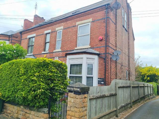 Trent Boulevard, West Bridgford, Nottingham NG2, 2 bed maisonette to rent, £1,350 pcm | PrimeLocation