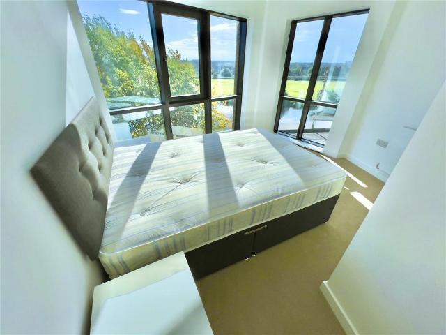Trent Lane, Nottingham. 2 bed flat to rent £1,475 pcm £340 pw