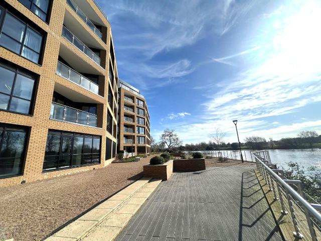 Trent Lane, Nottingham, Nottinghamshire NG2, 2 bed flat to rent, £1,575 pcm | PrimeLocation