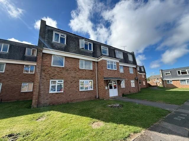 Trent Road, Swindon SN25, 2 bed flat to rent, £900 pcm | PrimeLocation