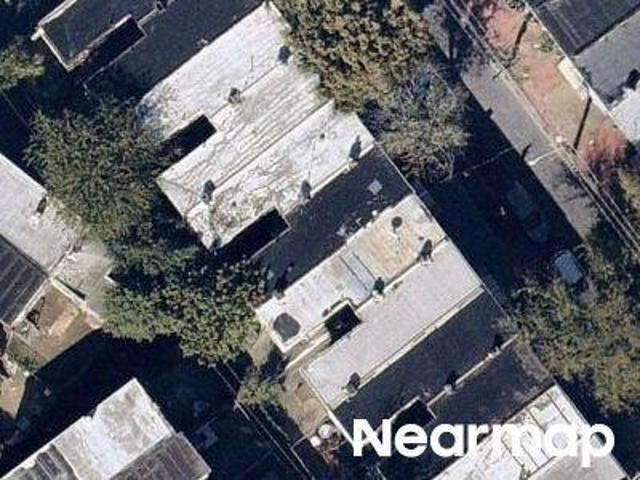 Trenton Ave