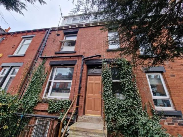 Trentham Avenue, Leeds LS11, 3 bed terraced house to rent, £920 pcm | PrimeLocation