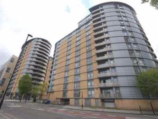 Trentham Court Acton W3 2 bed apartment to rent £2,300 pcm £531 pw