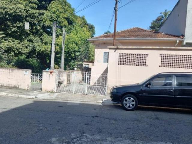Três casas no mesmo Terreno