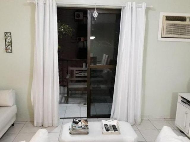 Três dormitórios com duas suites amplo e conservado