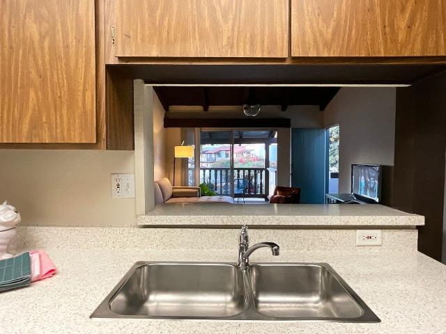 Tres Vidas Apartments 1 Bedroom Apartment for Rent at 15130 Brookhurst St, Westminster, CA 92683 Westminster