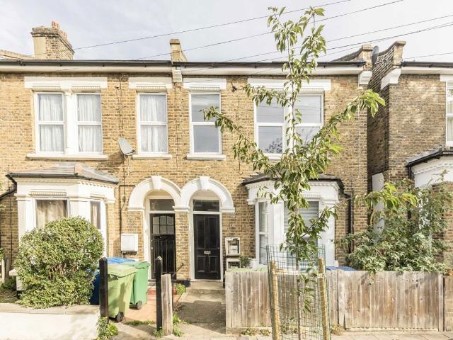 Tresco Road, Peckham SE15, 3 bed flat to rent, £3,000 pcm | PrimeLocation