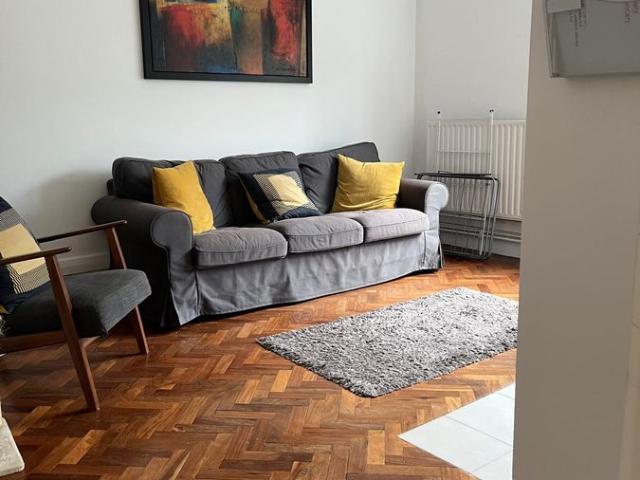 Triangle Place, London SW4, 3 bed flat to rent, £3,400 pcm | PrimeLocation
