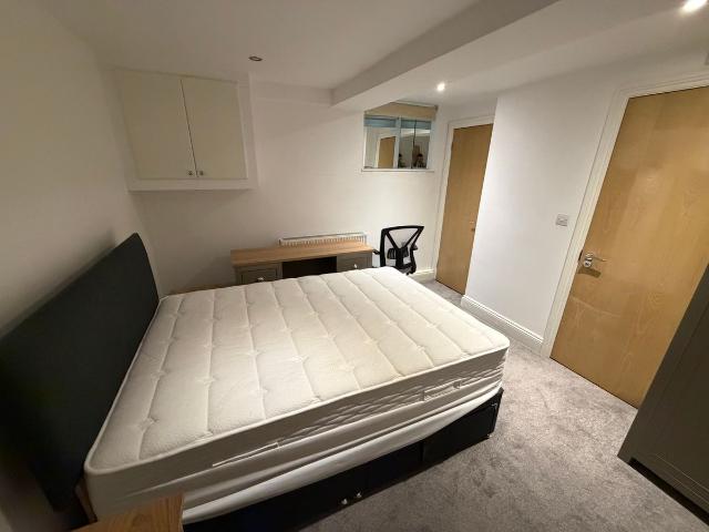 Triangle South, Bristol BS8, 1 bed property to rent, £650 pcm | PrimeLocation