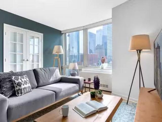 Tribeca Park, 400 Chambers St, Battery Park City 2 Bedroom.