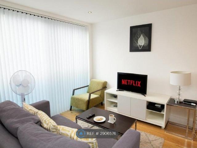 Trident House, Hayes UB3, Studio to rent, £1,475 pcm | PrimeLocation