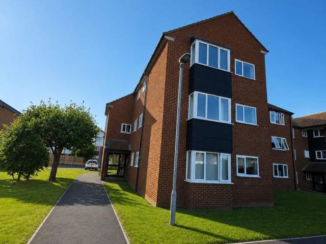 Trillo Avenue, Rhos On Sea LL28, 2 bed flat to rent, £875 pcm | PrimeLocation